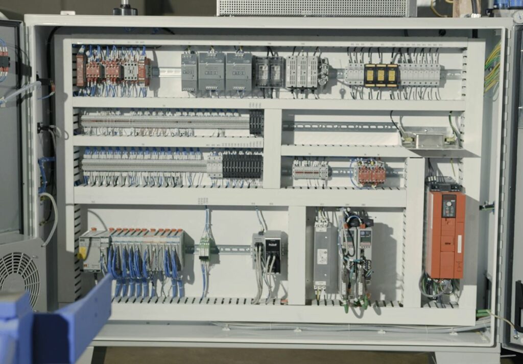 Assembly – Voss Manufacturing Inc.